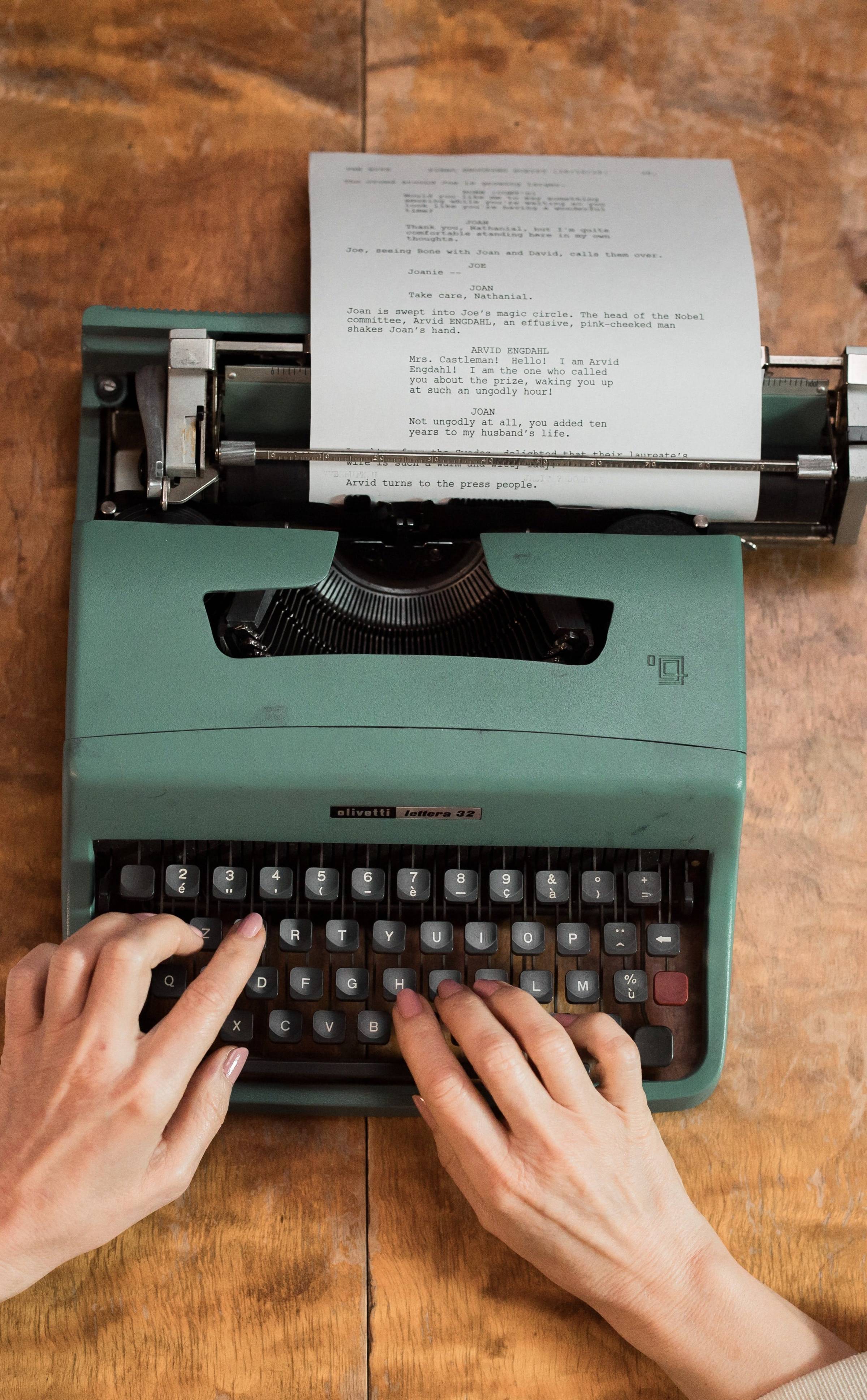 A Guide to Craft an Appealing Artist Biography