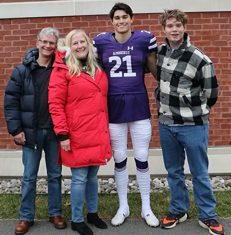 The Highlight Real: D3 NIL King, Market Projections, and Beer Slammin'