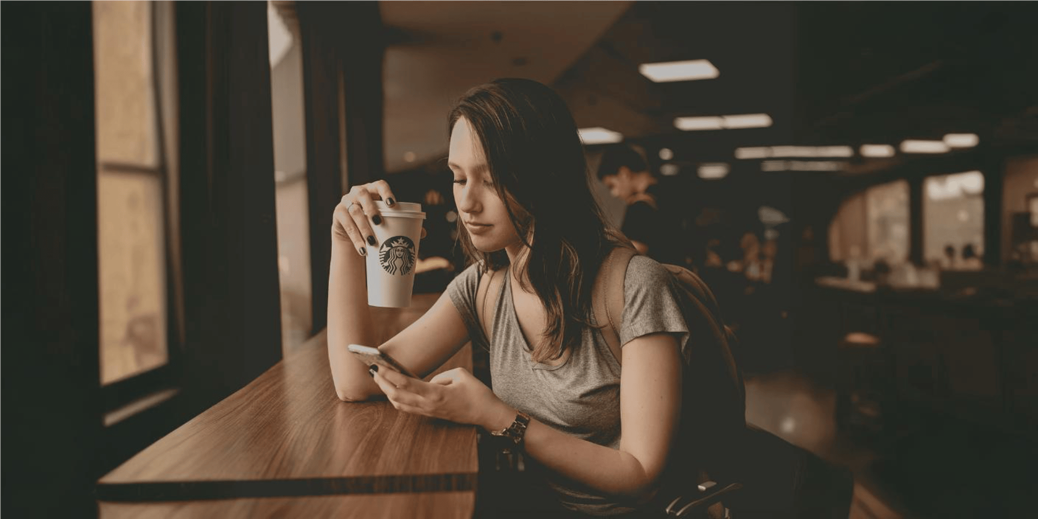 How Starbucks Redefined the Coffee Experience ☕