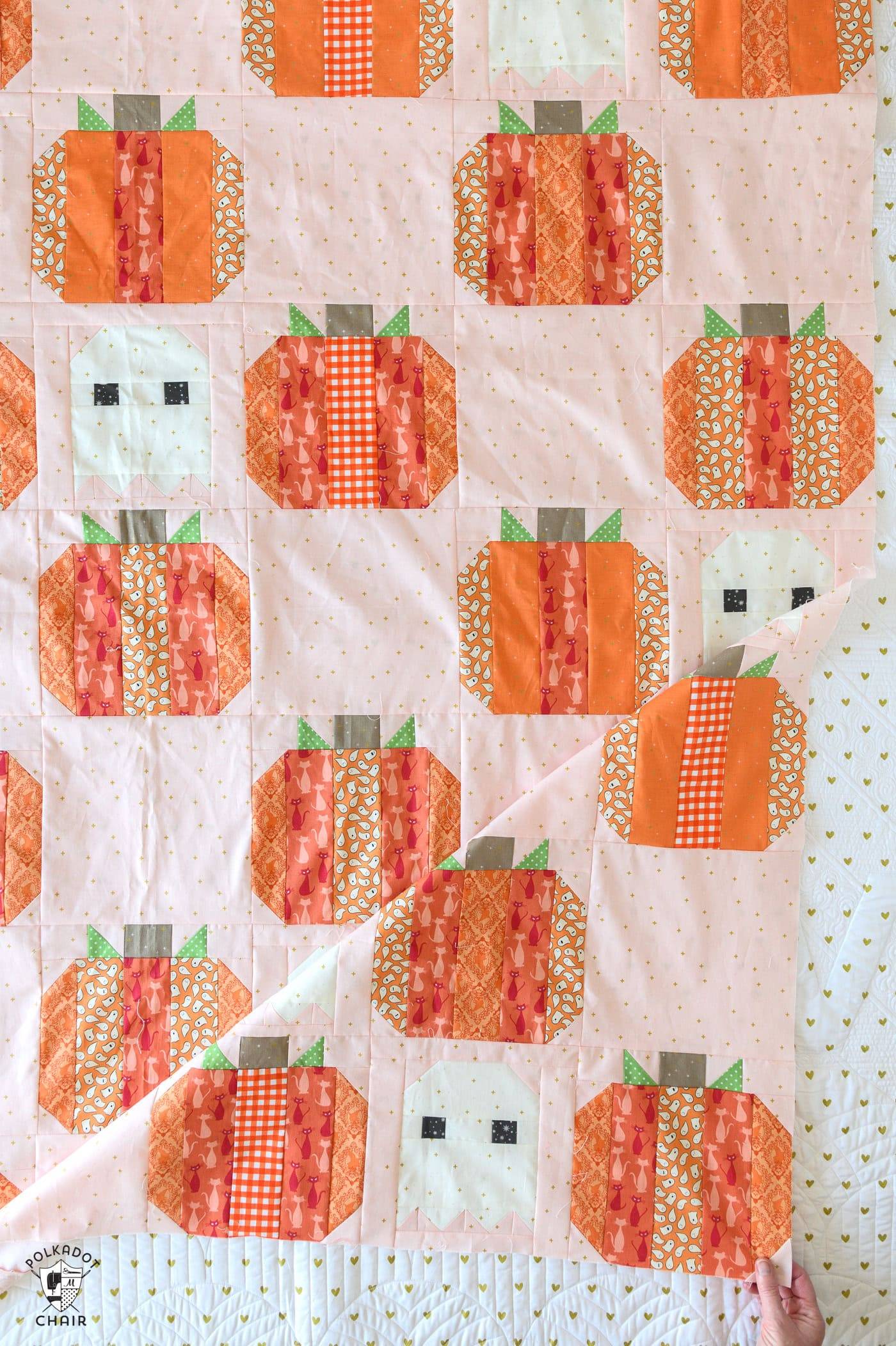 ️ The Sunday Stitch: Pumpkin Patch Ghosts Quilt & Table Topper Tutorial